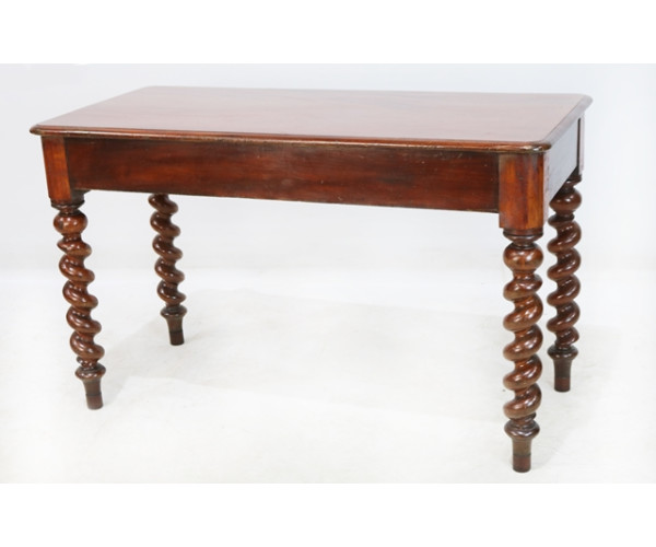 Antique & Reclaimed Furniture | Pub, Bar, Restaurant & Hotel Furniture